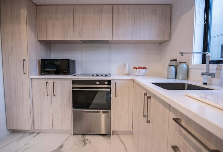 Brand New And Convenience In Cbd - Christchurch