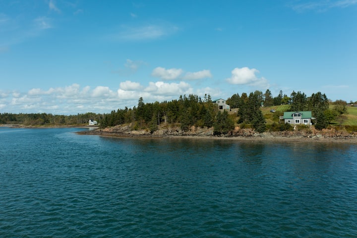 Tide-water Cottage & Loft -Rossport By The Sea - Eastport, ME