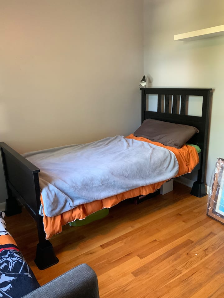 Peaceful Yard With Tent Access+option Indoor Room - Kentville