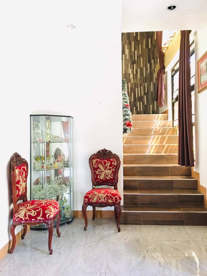 Villa 2 W/rooftopjakuzzi - Cabanatuan City