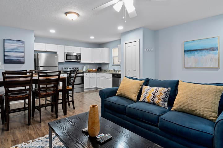 Spread Out The Entire Duplex Is Yours! - Jacksonville, FL