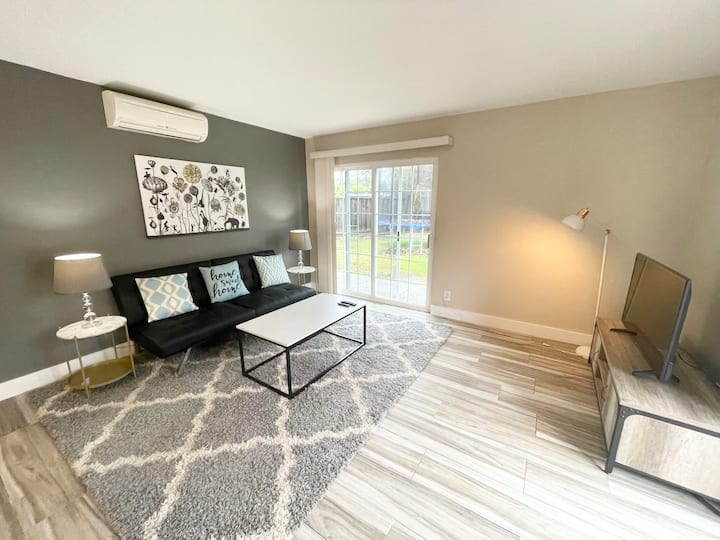 Private Yard No Stairs! 1 Bed Unit @ Mid Palo Alto - Palo Alto