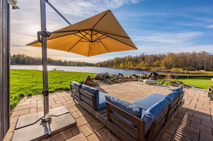Waterfront Oasis In Heart Of Berkshires - The Berkshires, MA