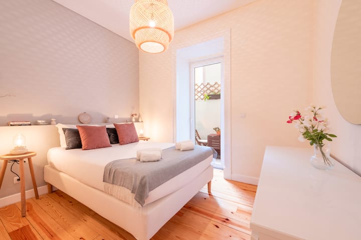 Cozy Apt With A Secret Garden + Ac - Lisbon