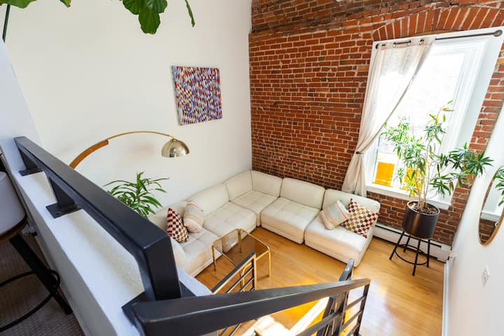Historic Lodo Loft  French Courtyard - デンバー, CO