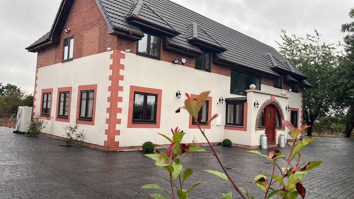 Luxurious En-suite Bedroom In A 5* Cottage - Stafford (UK)