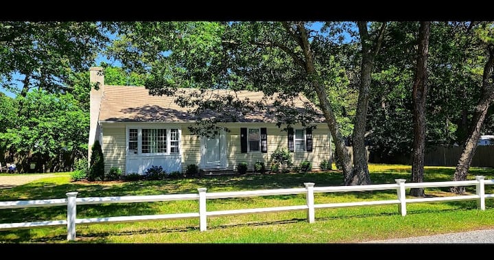 Cheerful Newly Renovated 3 Bedroom 2 Full Bath - South Yarmouth, MA