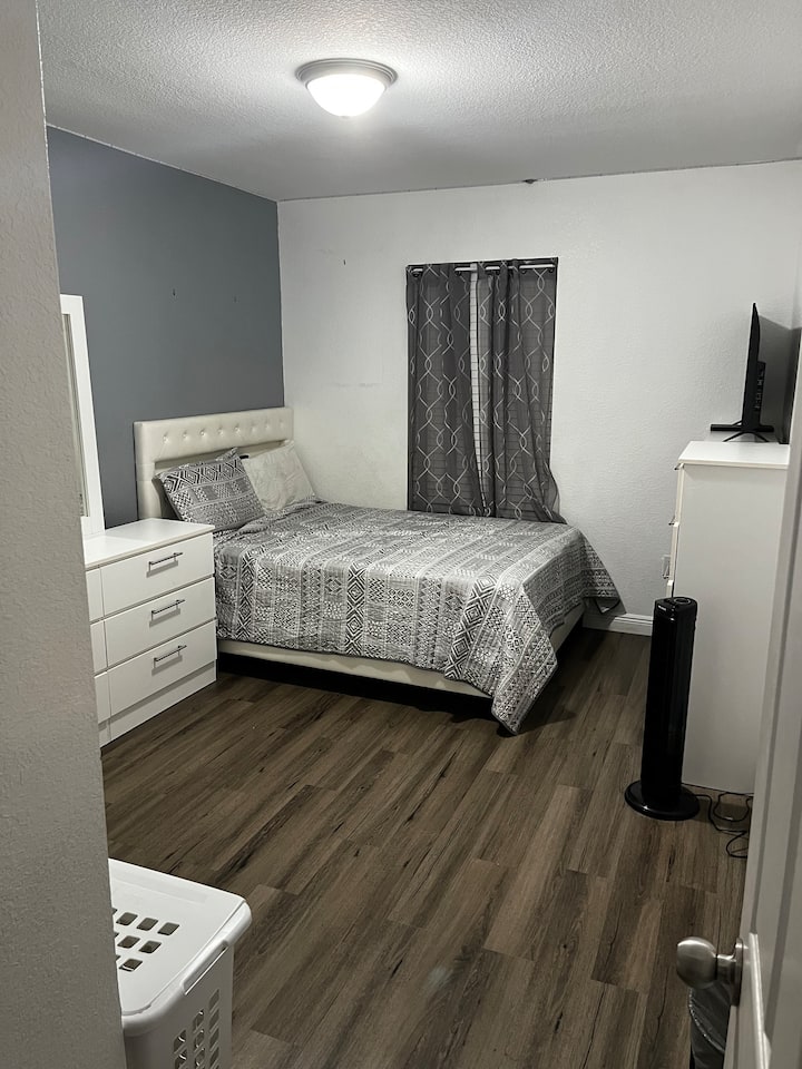 Centrally Located Cozy Room - Miami