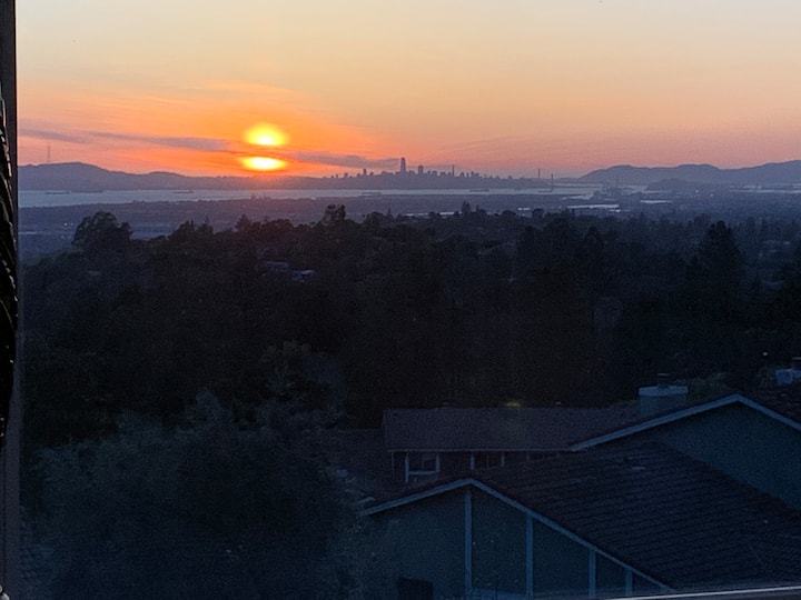 Million Dollar View & Sunsets! - Castro Valley, CA
