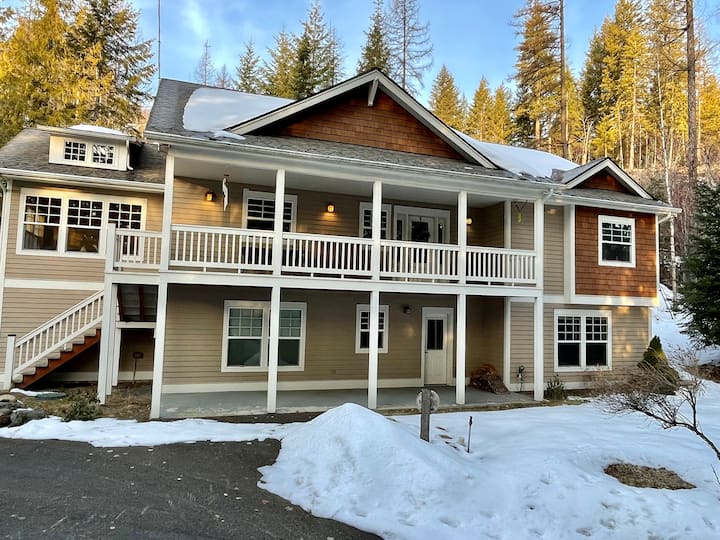 Custom Crafted Home In Woods - Sandpoint, ID