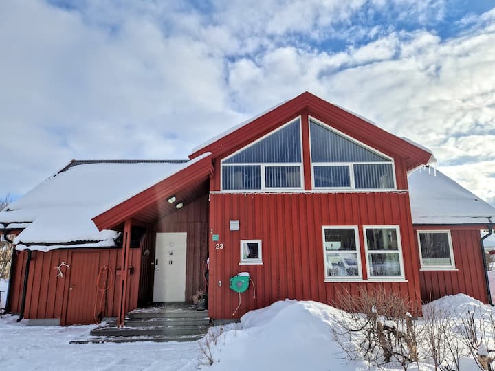 Romslig Hus Sentralt I Alta - ノルウェー アルタ