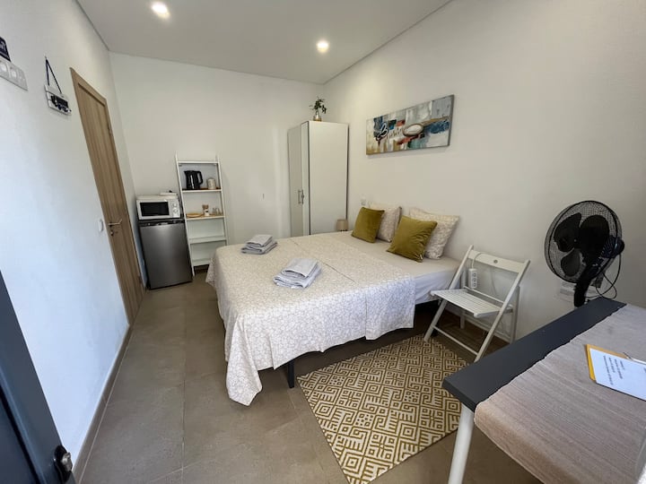 Komfortables Zimmer Mit Separatem Eingang - Faro