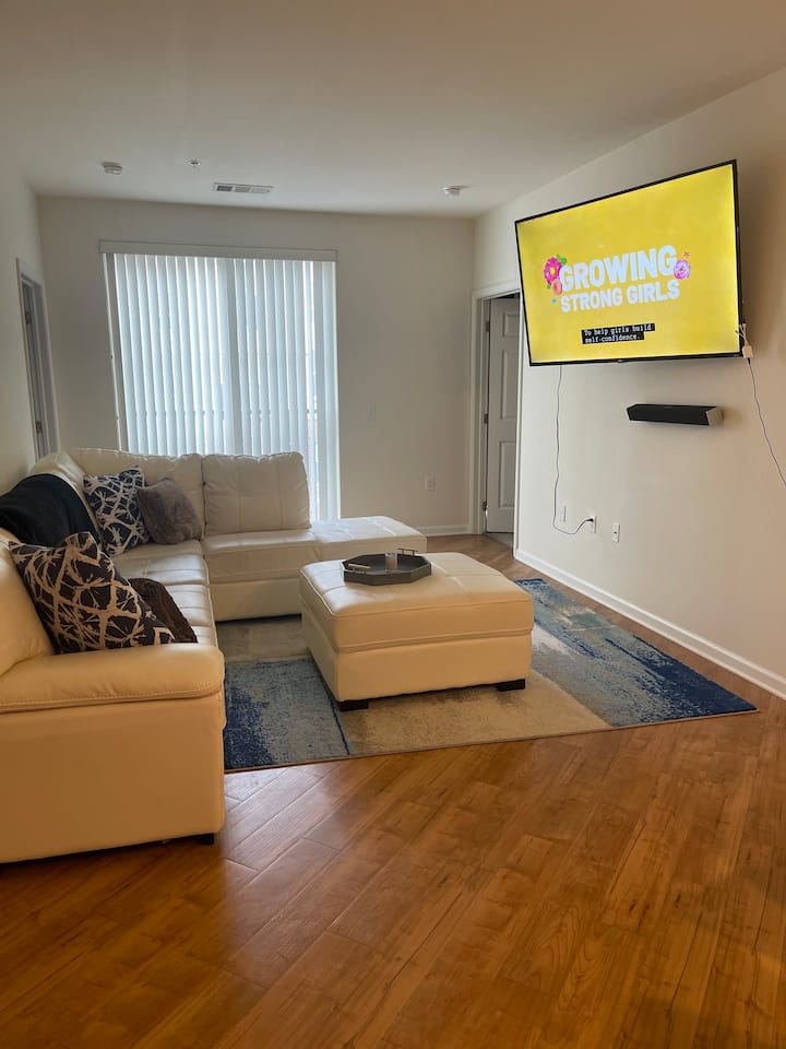 Two  Bedroom ,Two Full Bath ! - Bryn Mawr, PA