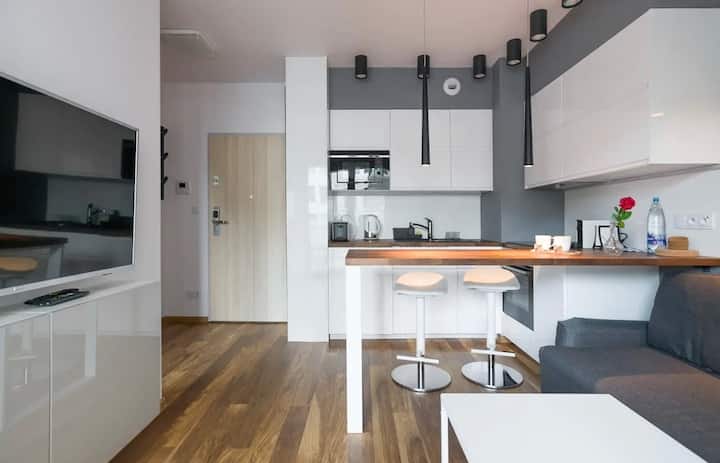 Modern And Comfortable With A Bedroom - Krakow