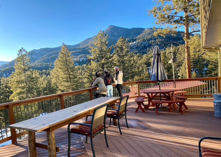 Mountain Serenity Artists Dwelling - Evergreen, CO