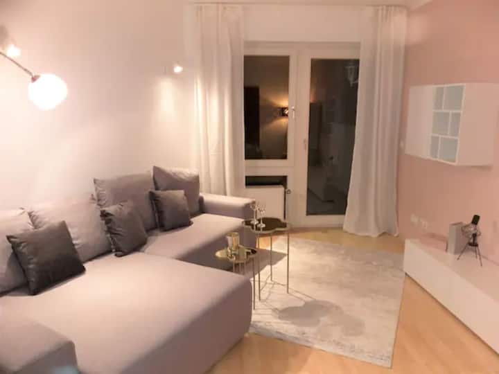 Charmante Ruhige Wohnung Mit Parkplatz Vor Der Tür - Neuwied