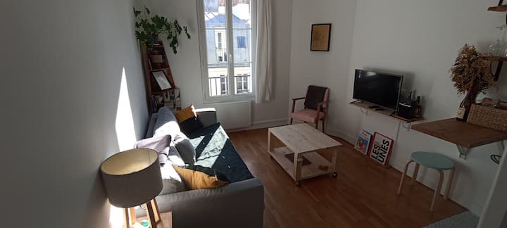 2 Pièces Cosy Au Cœur Du 18e - France