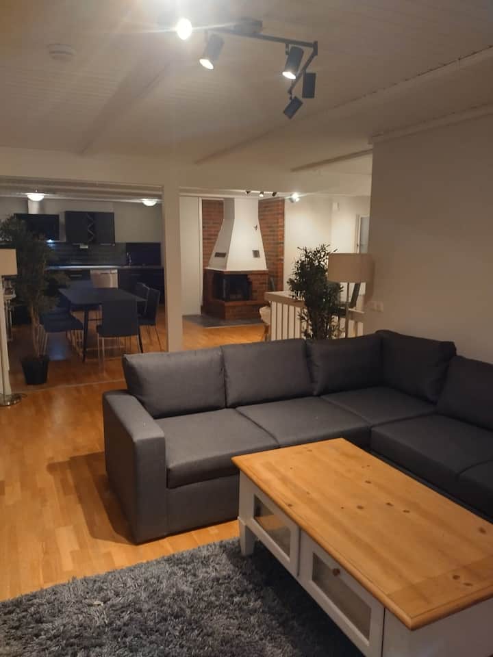 Stort Och Fint Hus Med Många Sängplatser/sovrum - Oskarshamn