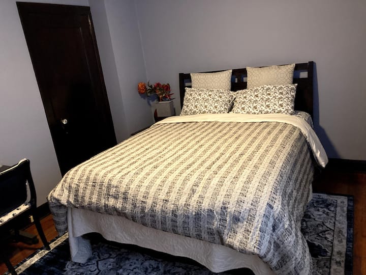 Room With Secluded Patio - Youngstown, OH