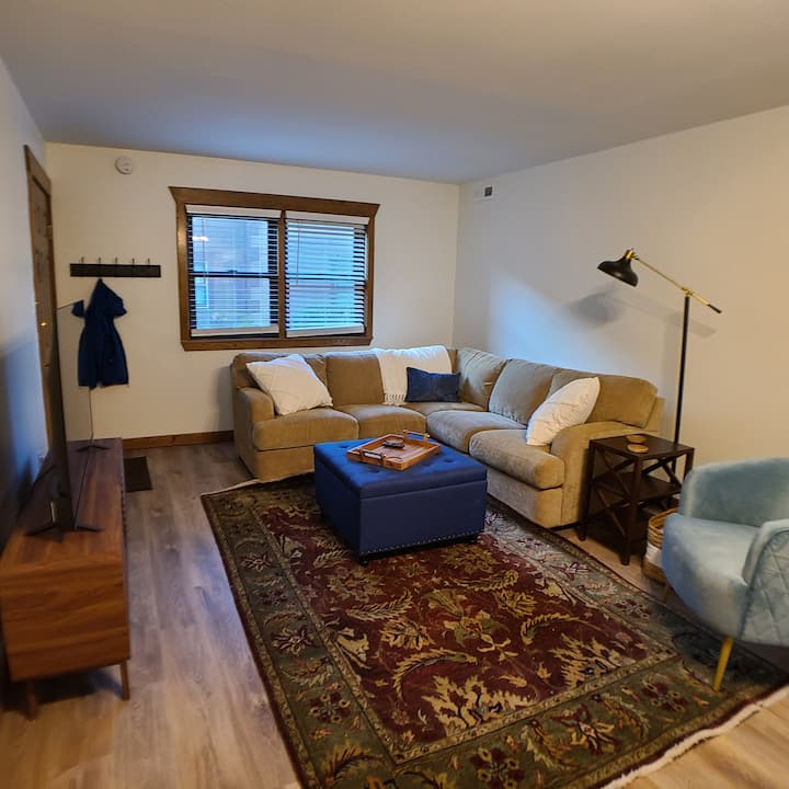 Huntridge Hideaway 30+day Stay - Columbia, MO
