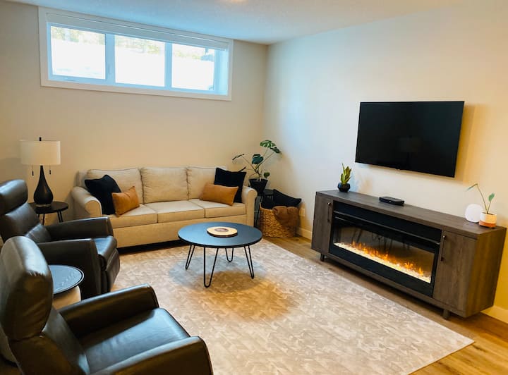 *Hideaway For 2 With King Bed* - Canmore