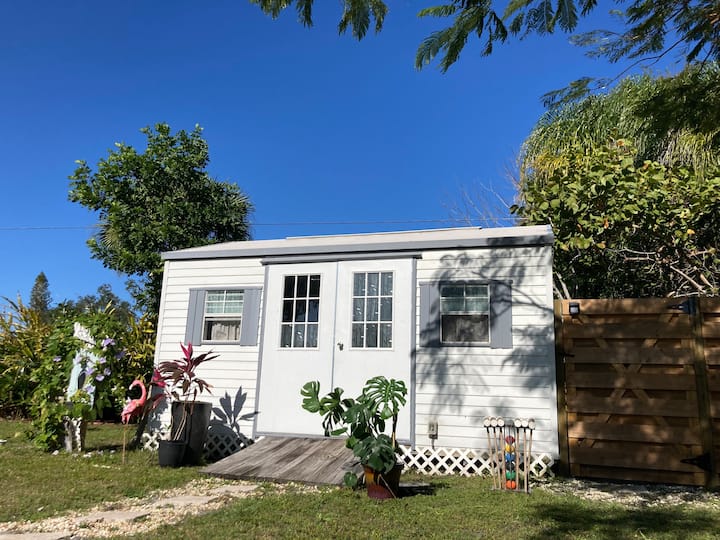 Tiny Shack In The Back - Bayfront Park, Sarasota