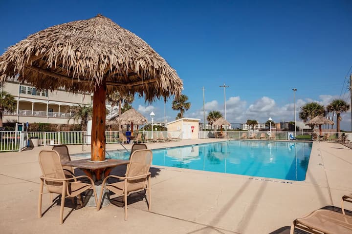 Beach Family And Fun - 2bd/2ba W/ Kitchen - Galveston, TX