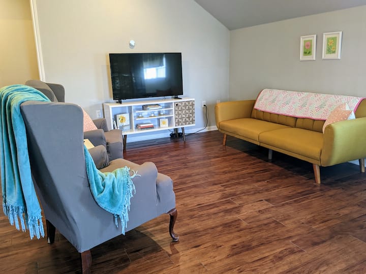 Sunshine Cove Guesthouse - Dripping Springs, TX