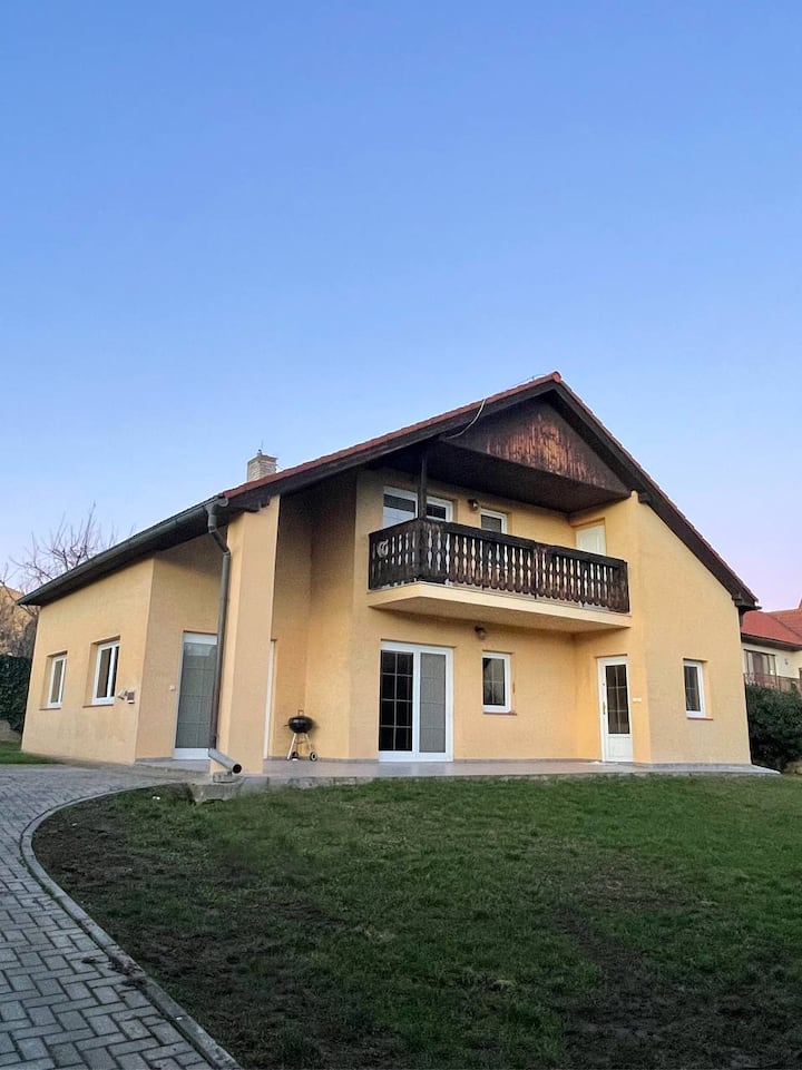 Housing Near The Lake - Kladno