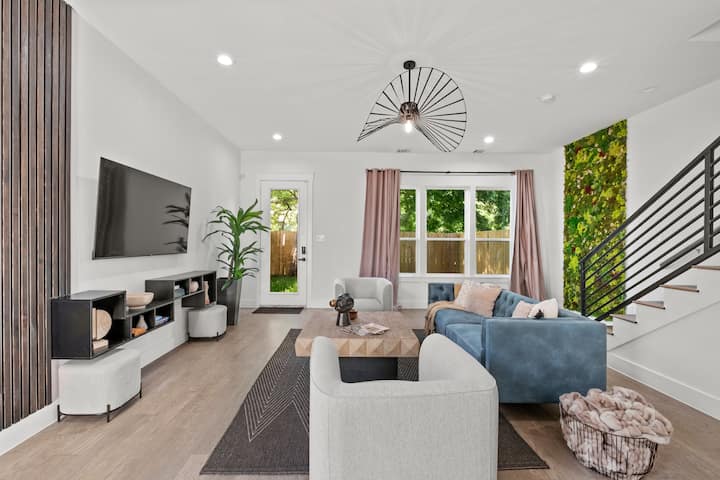 Noon Check Out-soho In Eado 4 Beds Sleeps 6 - Houston, TX
