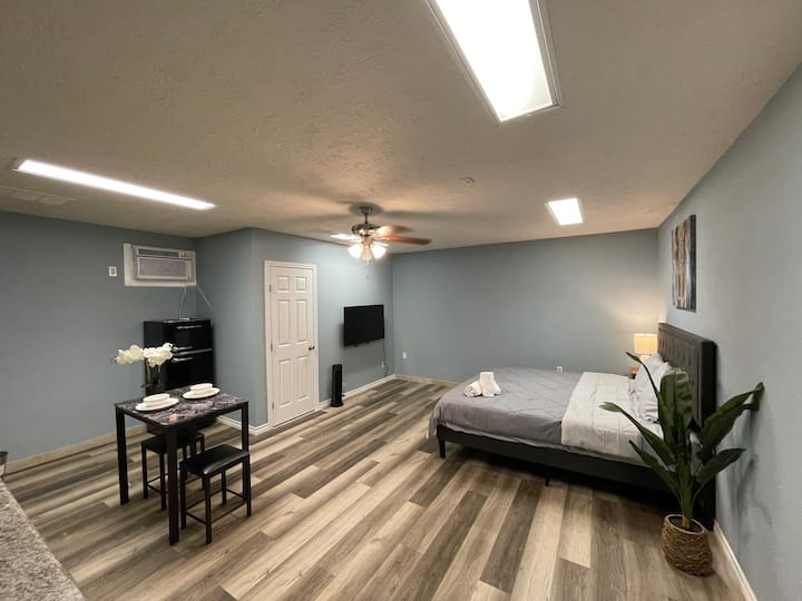 The Garage Oasis - Pearland, TX