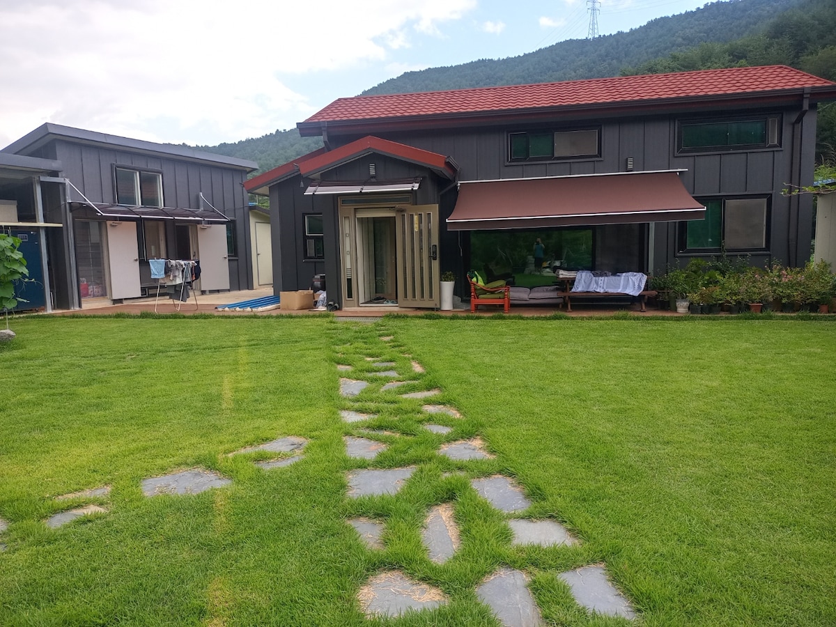 How to get to the main building of Dongmakgol Pension - Houses for Rent ...