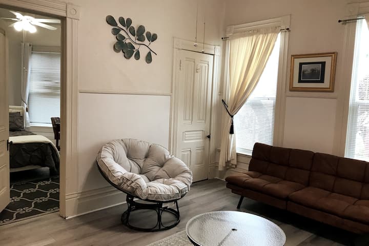 Victorian Apartment In Midtown- Stockton - Stockton, CA