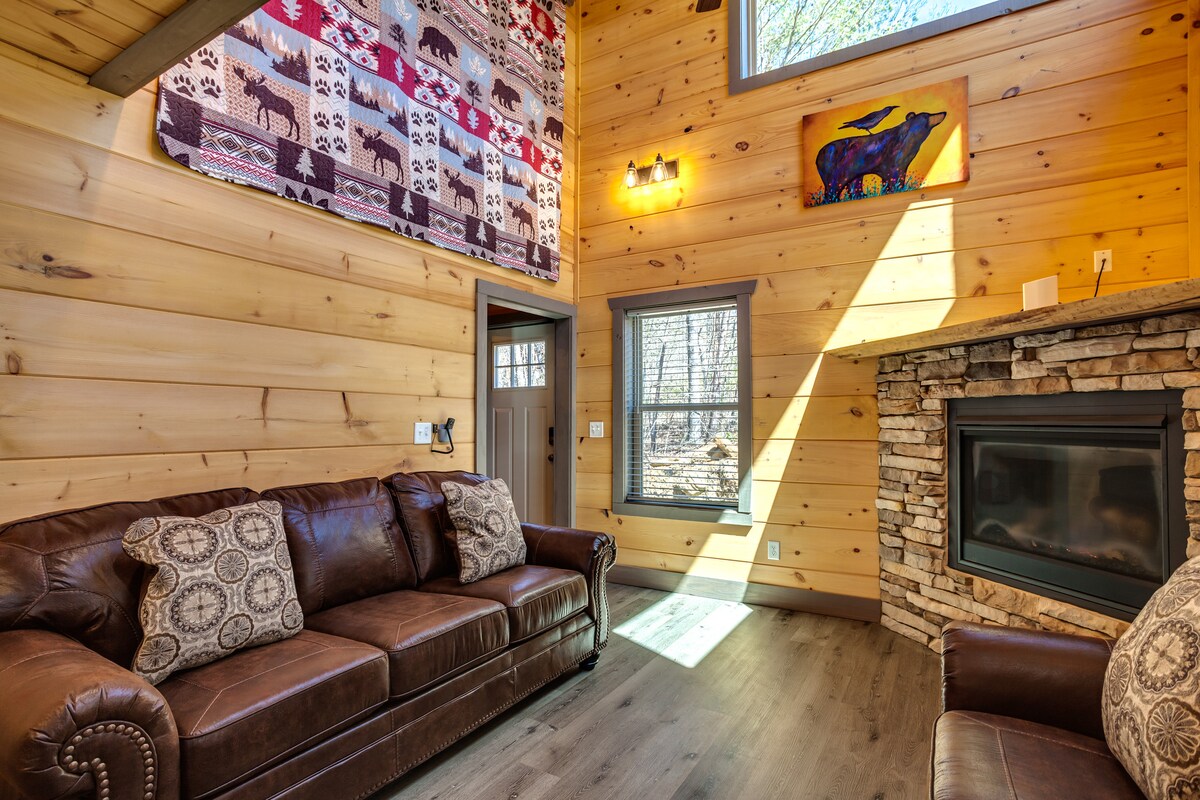 Teddy Bear Cabin - Cabins for Rent in Sevierville, Tennessee, United ...