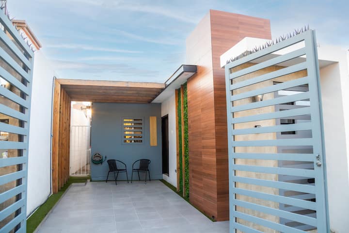 Casa Cómoda 2br | Con Patio | Parking - Ensenada