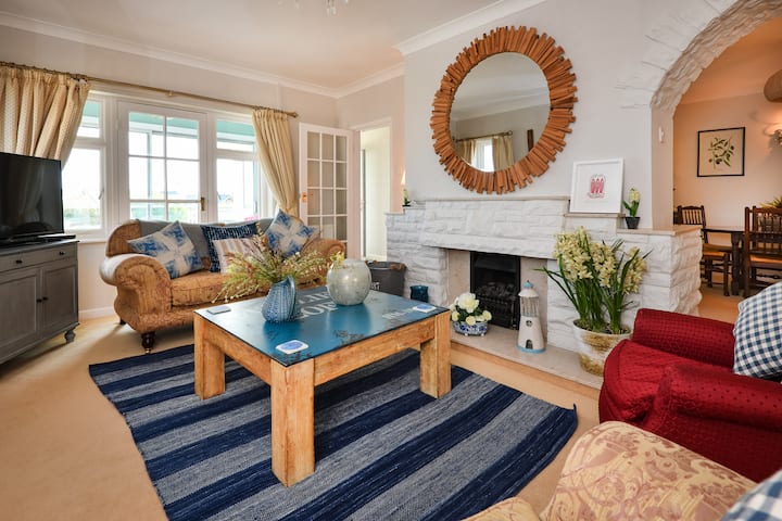 Beachy Chic Home For Cosy Breaks - Abersoch