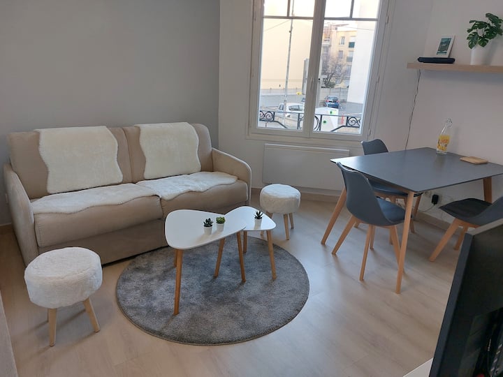 Nid Douillet En Plein Centre-ville - Maisons-Laffitte