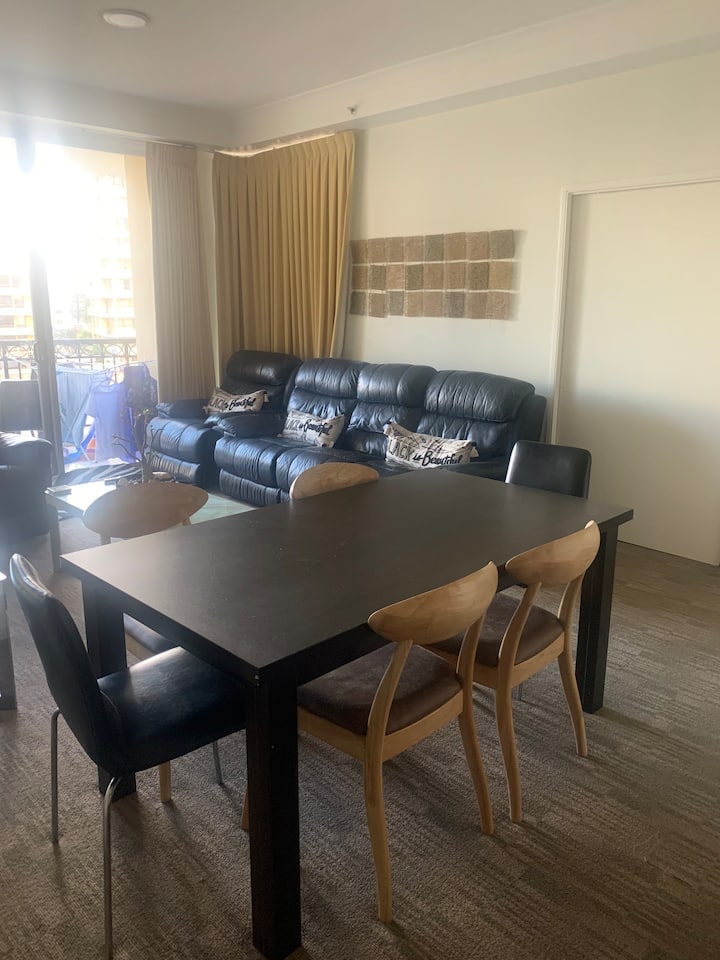 In The Heart Of Surfers Paradise - Surfers Paradise