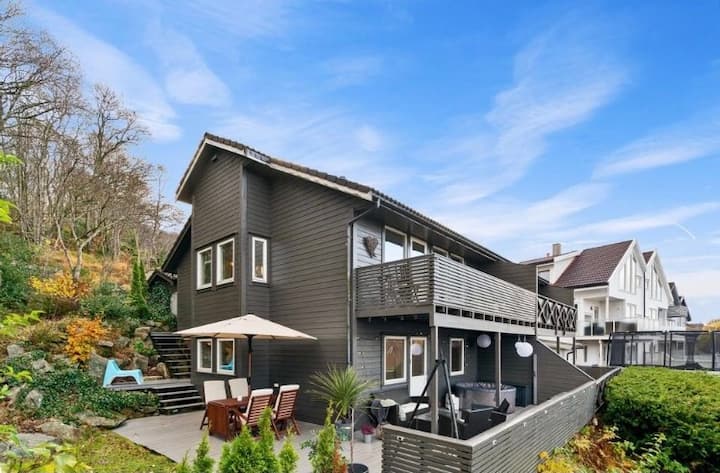 3br Family House W/2 Terrasses - Stavanger