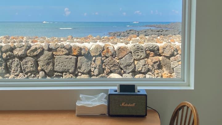 바다와 함께하는 특별한 일상으로의 초대, 일상초대 (본동) - Jeju-si