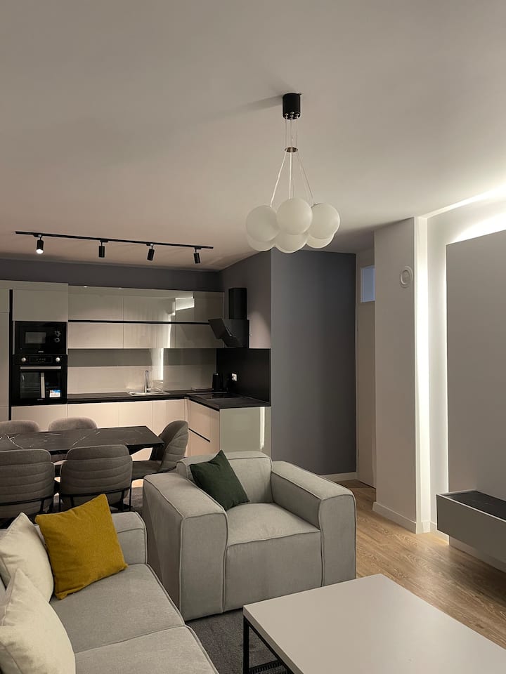 Comfy Spacious Apartment - Kosovo