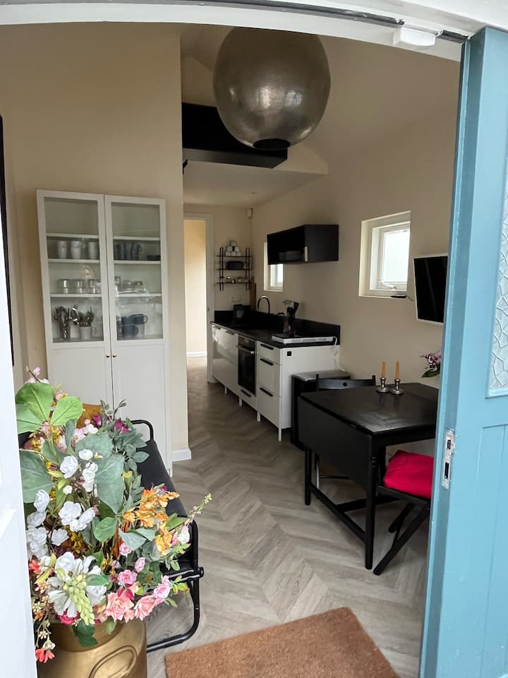 New Renovated & Private Tiny House With Bikes - The Hague