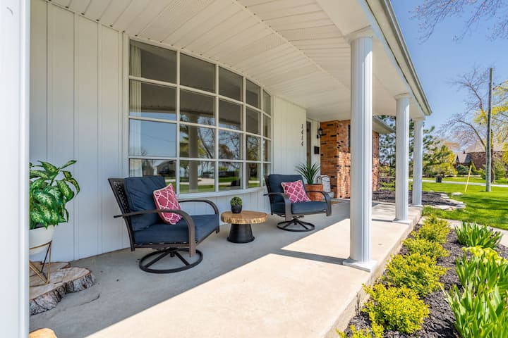 Spacious Kingsville Home - Leamington