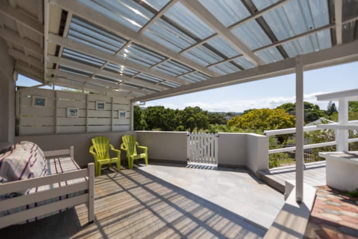 Robberg 5 Cottage - Solar Power - Plettenberg Bay
