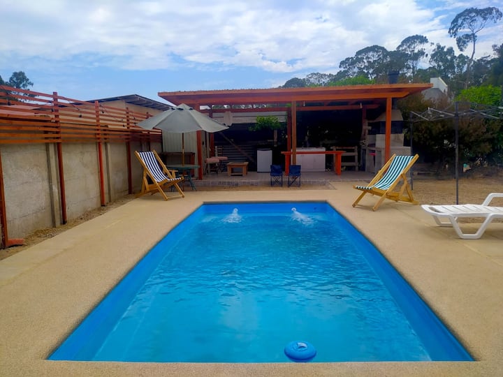 Casa En Condominio Con Piscina - El Quisco