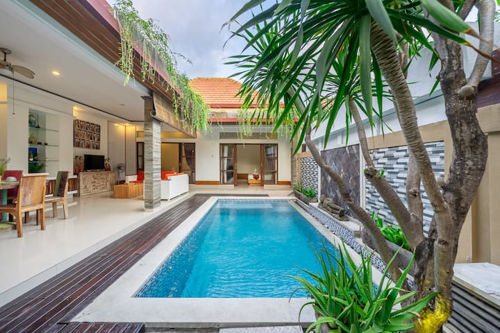 "De Gani No.04 -Tropical Warmth With Private Pool" - Legian
