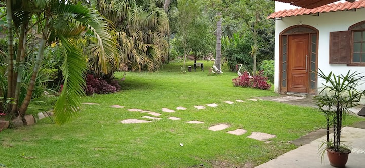 Chácara Urbana
2quarts, Ambos Cama Casal, Solteiro - Ouro Preto