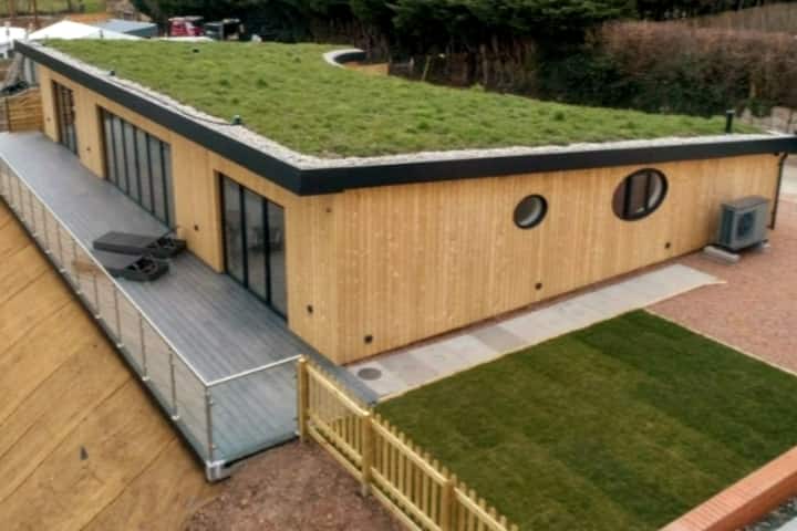 Riverside Eco-bungalow. Tranquil Setting & Views. - Worcester
