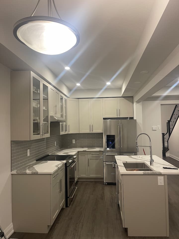 Elegant Townhouse Niagara Falls. - 威蘭