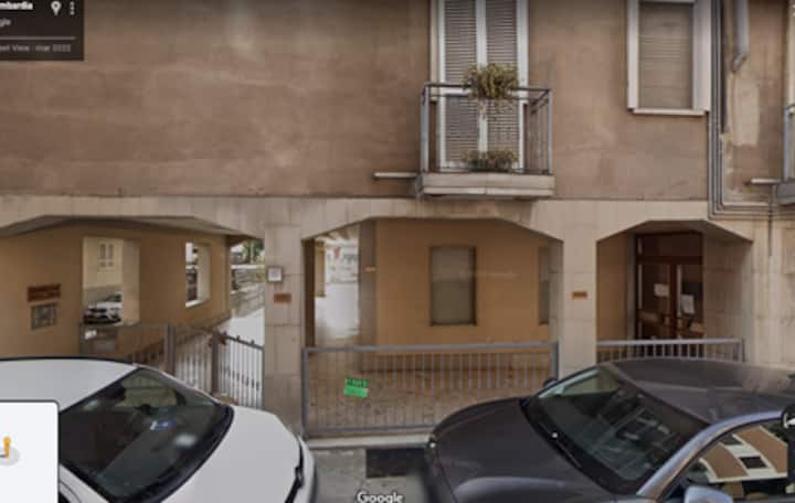 Monolocale A 80 Mt Da Stazione. - Pavia